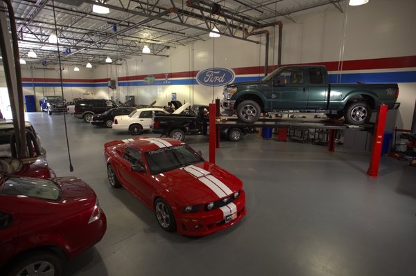 UNIVERSAL TECHNICAL INSTITUTE - Updated May 2026 - 24 Photos & 25 ...