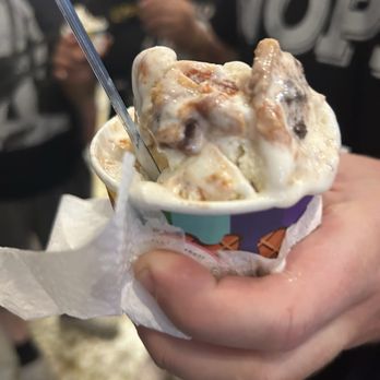 AZUCAR ICE CREAM - LITTLE HAVANA - Updated September 2025 - 2145 Photos ...