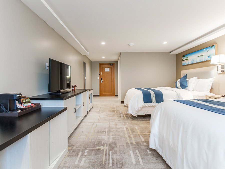 KC INN - Updated April 2025 - 11 Photos - 1600 NE Parvin Rd, Kansas ...