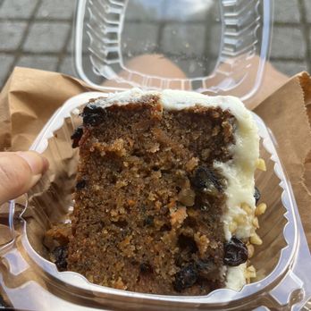 LLOYD’S CARROT CAKE - Updated June 2025 - 271 Photos & 359 Reviews ...