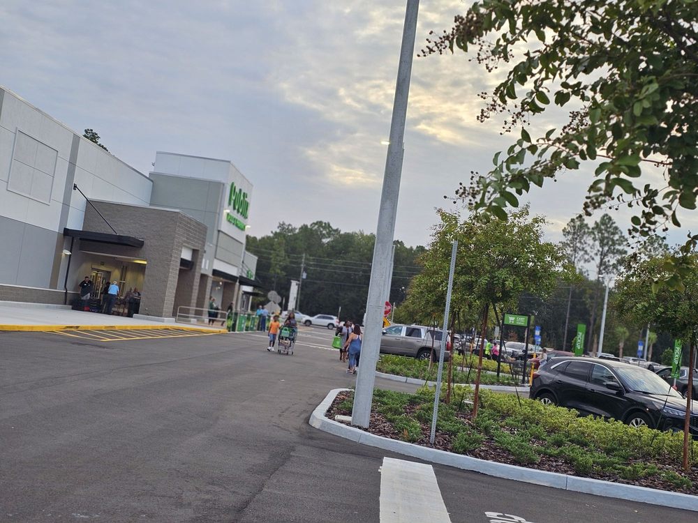 PUBLIX SUPER MARKET AT THE PLAZA AT NORMANDY - Updated October 2025 - 11341 Normandy Blvd ...