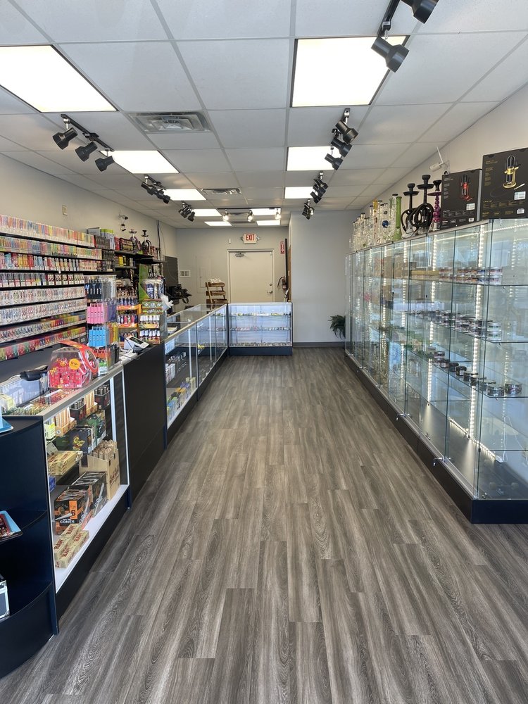 MAIN ST SMOKES - Updated November 2025 - 501 N Main St, Evansville ...