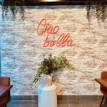 LIZZANO - Updated January 2026 - 96 Photos & 42 Reviews - 636 N Wells ...