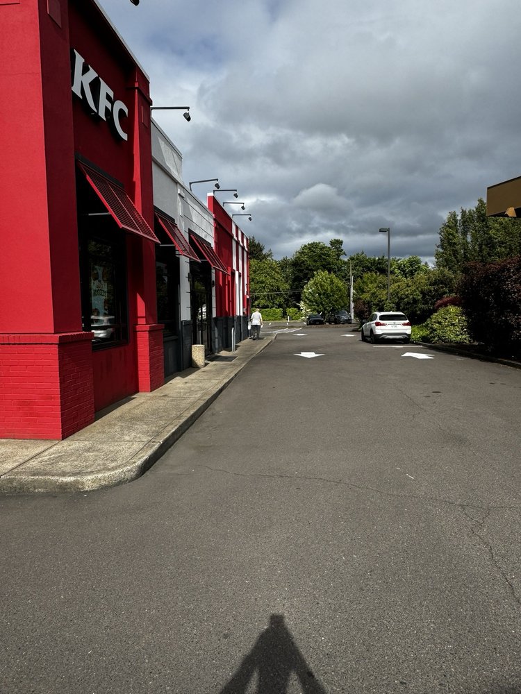 KFC - Updated November 2025 - 33 Reviews - 3702 Commercial SE, Salem ...