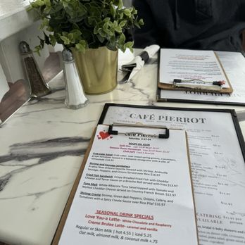 CAFE PIERROT - Updated October 2025 - 170 Photos & 189 Reviews - 19 ...