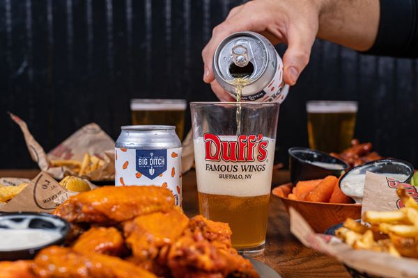 DUFF’S FAMOUS WINGS - Updated December 2025 - 71 Photos & 31 Reviews ...