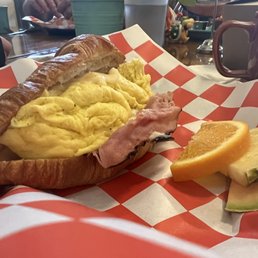 SOUTH STORE CAFE - Updated June 2024 - 314 Photos & 250 Reviews - 24485 ...