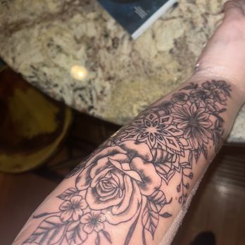 BOSTON INK - Updated August 2025 - 30 Photos & 18 Reviews - 438 River ...