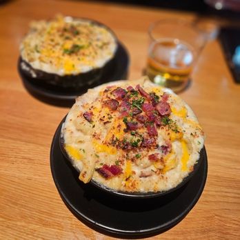 JUXT TAPHOUSE - Updated May 2025 - 157 Photos & 107 Reviews - 119 W ...