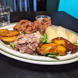 PARADA 22 - Updated January 2026 - 1699 Photos & 1563 Reviews - 1805 ...