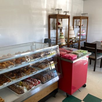 ALMA’S CAKES - Updated October 2025 - 101 Photos & 93 Reviews - 7802 ...