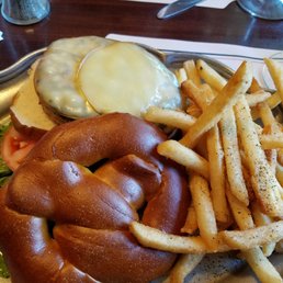 APPLE VALLEY RESTAURANT - Updated August 2025 - 53 Photos & 164 Reviews ...