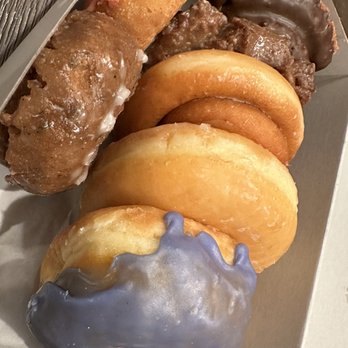 DONUT STAR - 380 Photos & 416 Reviews - 601 W Washington St, San Diego ...
