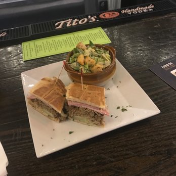 VALHALLA PUB AND EATERY - Updated May 2024 - 343 Photos & 349 Reviews ...