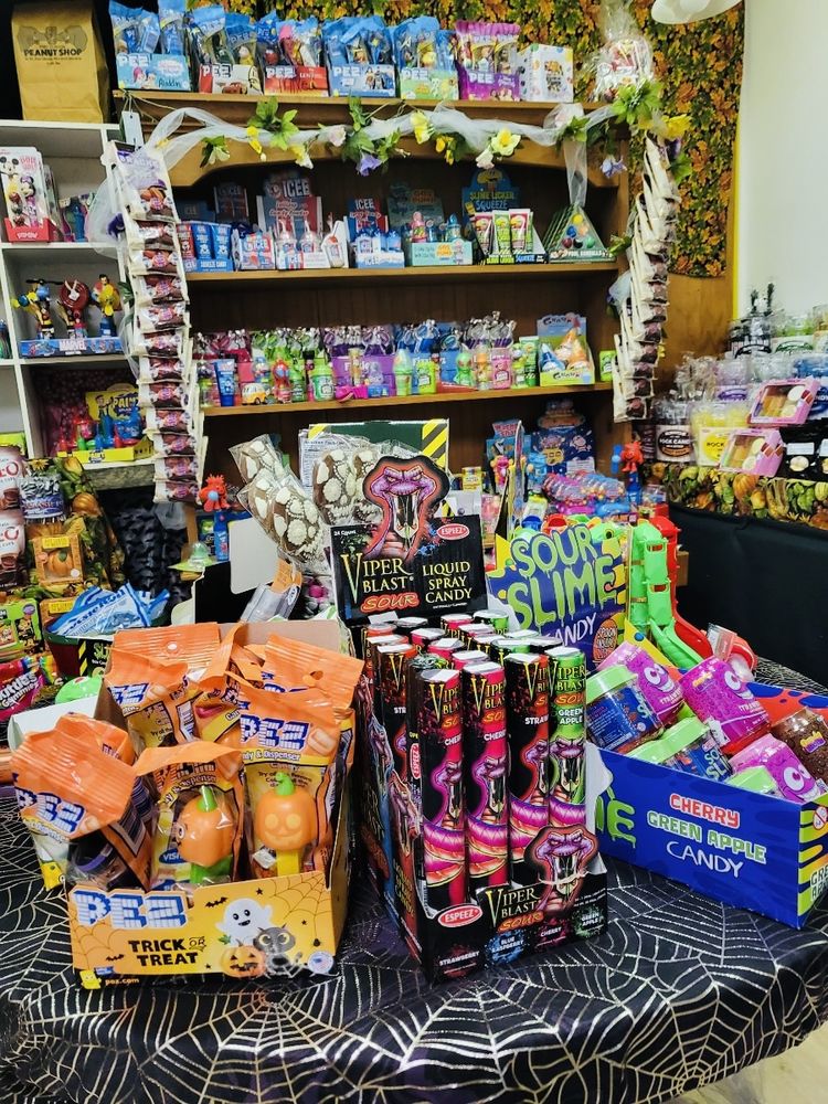 PORT CLINTON PEANUT SHOP - Updated August 2024 - 163 Photos & 26 ...