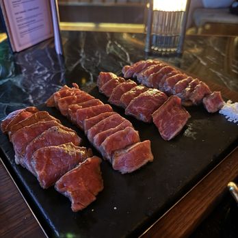 BORN & RAISED - Updated April 2025 - 6913 Photos & 3114 Reviews - 1909 ...