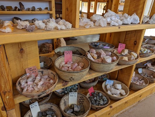 RED ROSE ROCK SHOP & MUSEUM - Updated July 2025 - 177 Photos & 50 ...