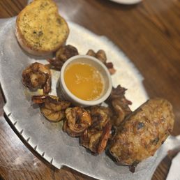 MIKE ANDERSON’S SEAFOOD RESTAURANT & OYSTER BAR - Updated January 2026 ...