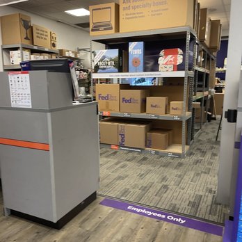 Laminating at fedex store