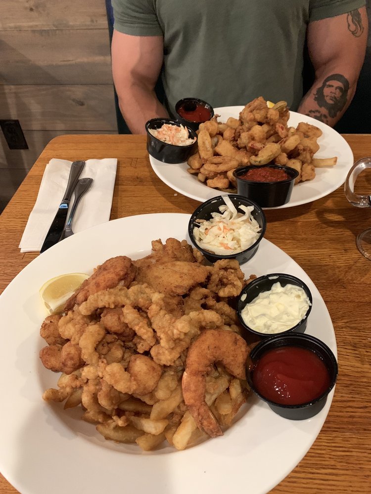 SAYBROOK FISH HOUSE - 143 Photos & 166 Reviews - 460 Albany Tpke ...