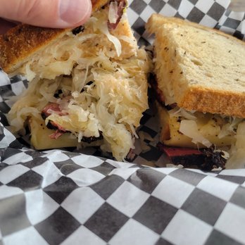 17TH STREET DELI - Updated April 2025 - 274 Photos & 531 Reviews - 369 ...