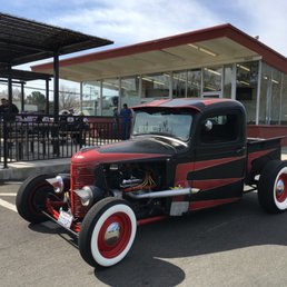 VILLAGE DRIVE-IN - Updated July 2025 - 168 Photos & 383 Reviews - 3810 ...