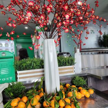 MONSTER PHO - Updated May 2024 - 1295 Photos & 1328 Reviews - 360 40th ...