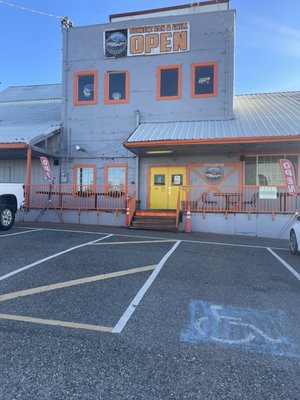 BUCKETZ BAR N GRILL - Updated October 2025 - 26 Photos & 13 Reviews ...