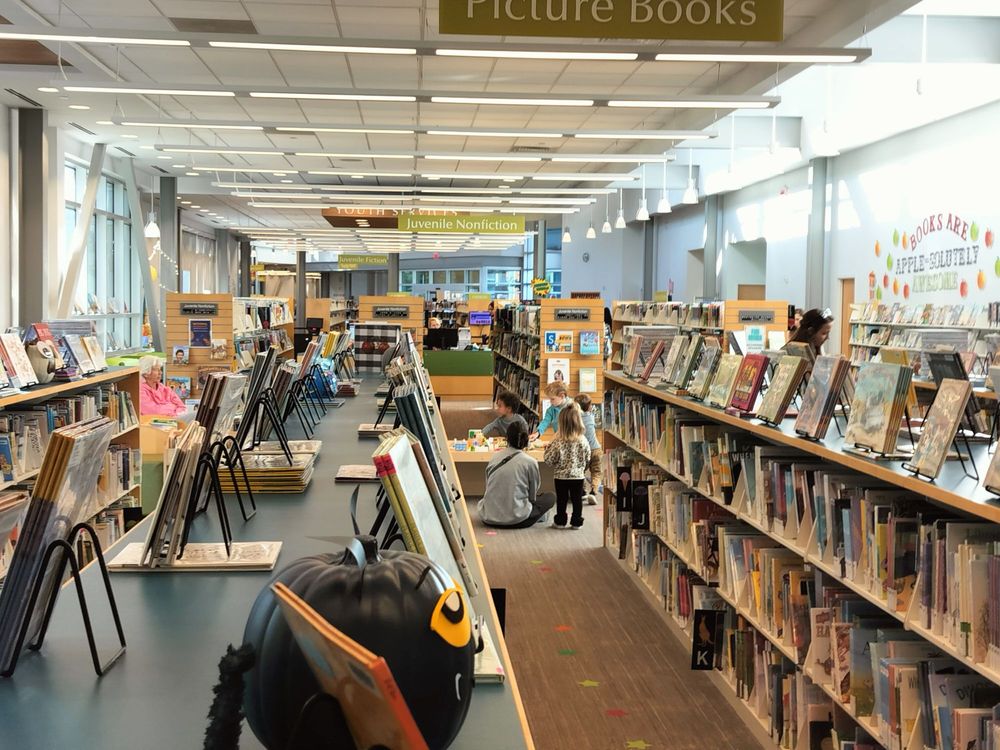 NORTHEAST REGIONAL LIBRARY - Updated October 2025 - 14 Photos - 14401 ...