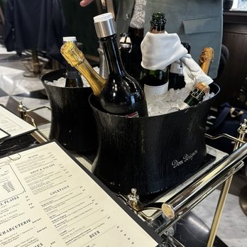 THE HOLBROOK HOUSE - Updated July 2024 - 330 Photos & 140 Reviews - 1 ...