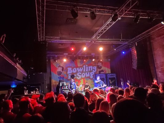 FINE LINE - Updated December 2025 - 52 Photos & 100 Reviews - 318 First ...