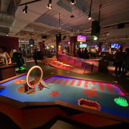 PUTTSHACK - HOUSTON - Updated November 2025 - 436 Photos & 233 Reviews ...