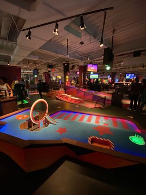 PUTTSHACK - HOUSTON - Updated August 2024 - 340 Photos & 194 Reviews ...