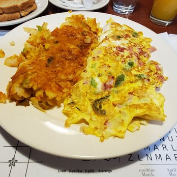 DAILY TREAT RESTAURANT - Updated October 2025 - 77 Photos & 137 Reviews ...