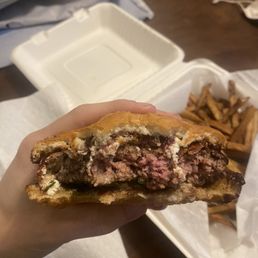 THE BURGER DIVE - Updated October 2025 - 400 Photos - 704 Reviews - 114 ...