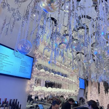 STRATUS - Updated December 2025 - 52 Photos & 16 Reviews - 800 Boylston ...