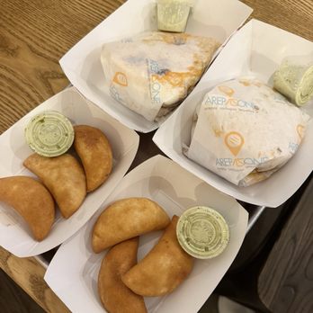 AREPA ZONE - Updated October 2025 - 499 Photos & 415 Reviews - 1121 ...