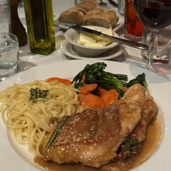 LA FAMIGLIA - 382 Photos & 366 Reviews - 170 S Virginia St, Reno ...