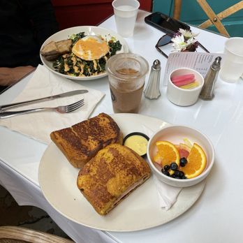 HESTER’S CAFE & COFFEE BAR - SIX POINTS - Updated May 2024 - 646 Photos ...