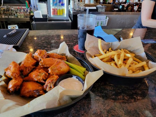 DOUBLE BOGEYS TAVERN & GRILLE - 18 Photos - 19502 Heritage Harbor Pkwy ...