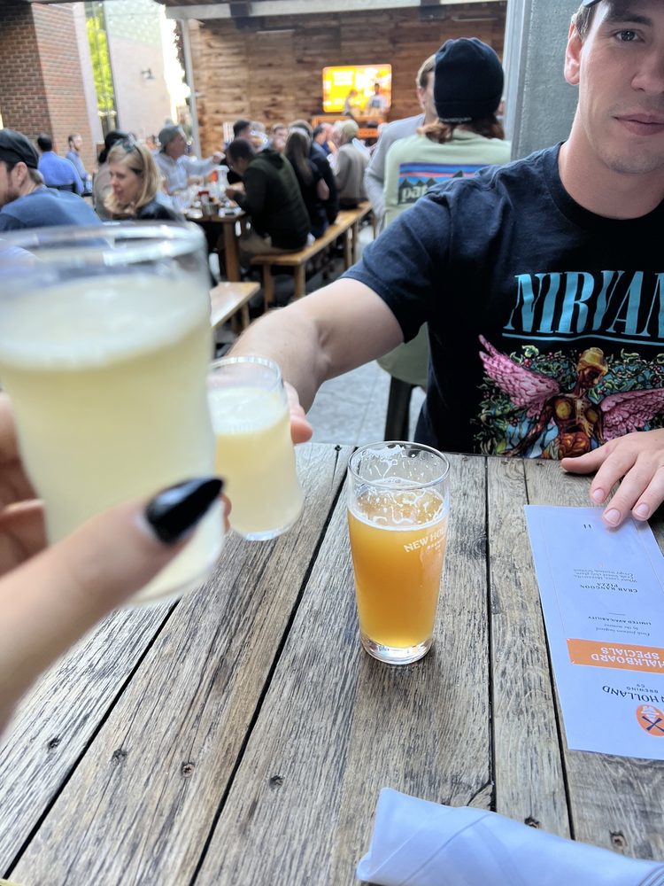 NEW HOLLAND BREWING - THE KNICKERBOCKER - 534 Photos & 364 Reviews ...