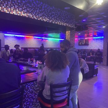 FAMOUS LOUNGE - Updated December 2025 - 86 Photos & 61 Reviews - 5010 ...