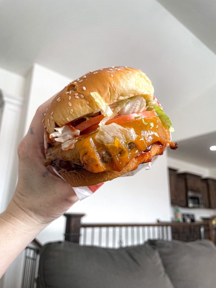 RED ROBIN GOURMET BURGERS AND BREWS - LAYTON, Layton, Utah - 1562 N ...