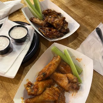 HAWG DAWGS - Updated January 2026 - 154 Photos & 221 Reviews - 200 E ...