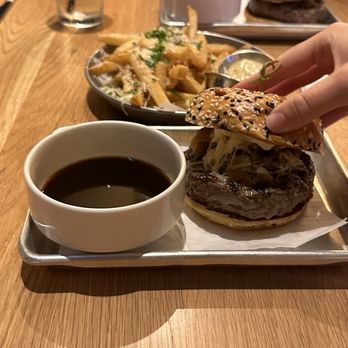 GORDON RAMSAY BURGER - Updated March 2025 - 1183 Photos & 734 Reviews ...