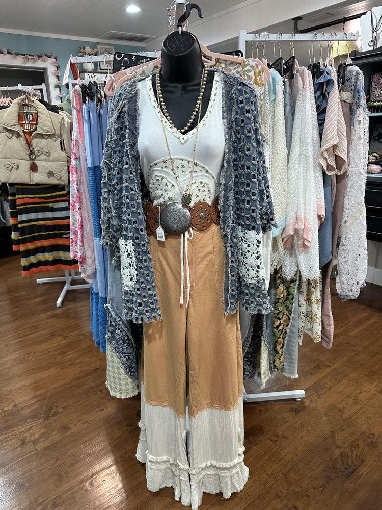 THE PATENT BOW BOUTIQUE - Updated July 2025 - 20 Photos - 147 3rd Ave N ...