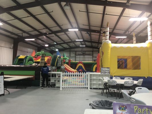 JUMPY JUMP LAND - Updated July 2025 - 7150 S Broadway Ave, Haysville ...