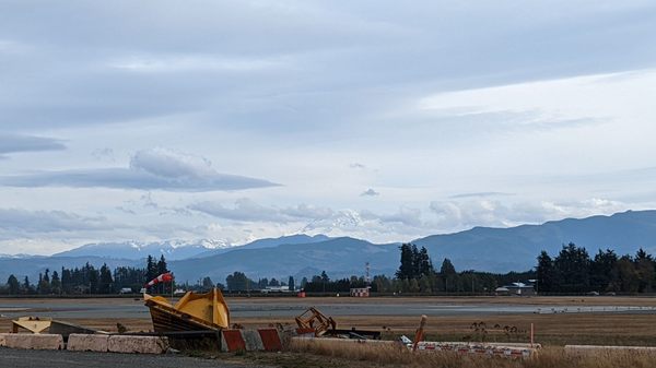 ABBOTSFORD INTERNATIONAL AIRPORT - YXX - Updated December 2025 - 40 ...
