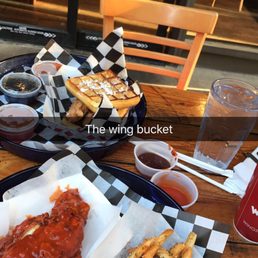 WINGBUCKET - Updated December 2025 - 559 Photos & 630 Reviews - 1200 ...