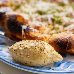 ZARELLA PIZZERIA & TAVERNA - Updated December 2025 - 384 Photos & 170 ...